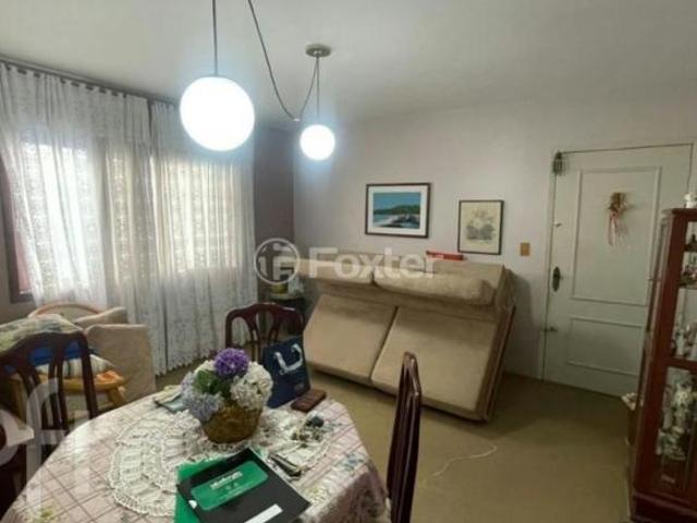 Apartamento, 2 dormitórios, 75 m², em Santana
