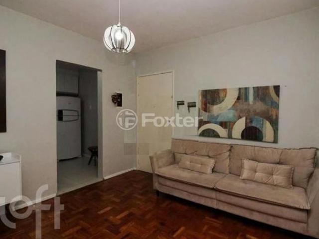 Apartamento, 2 dormitórios, 75 m², em Partenon