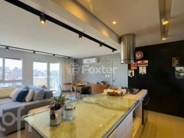 Apartamento, 2 dormitórios, 75 m², em Petrópolis
