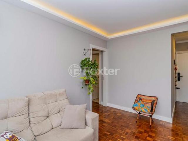 Apartamento, 2 dormitórios, 75 m², em Petrópolis