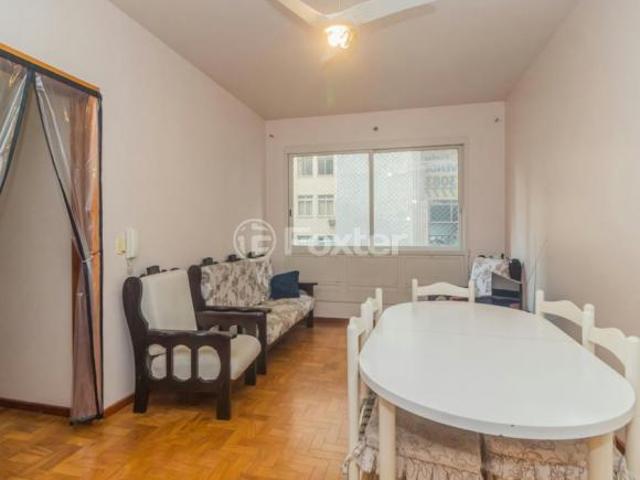Apartamento, 2 dormitórios, 75.06 m², em Centro Histórico