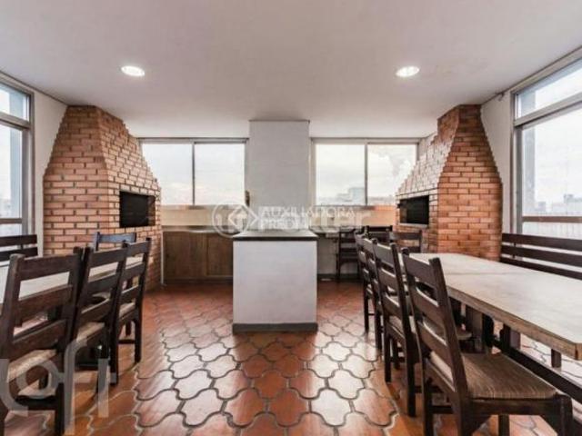 Apartamento, 2 dormitórios, 75.1 m², em Floresta