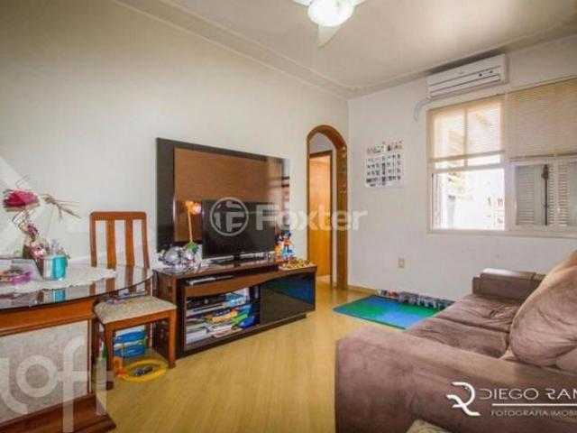 Apartamento, 2 dormitórios, 75.46 m², em Petrópolis