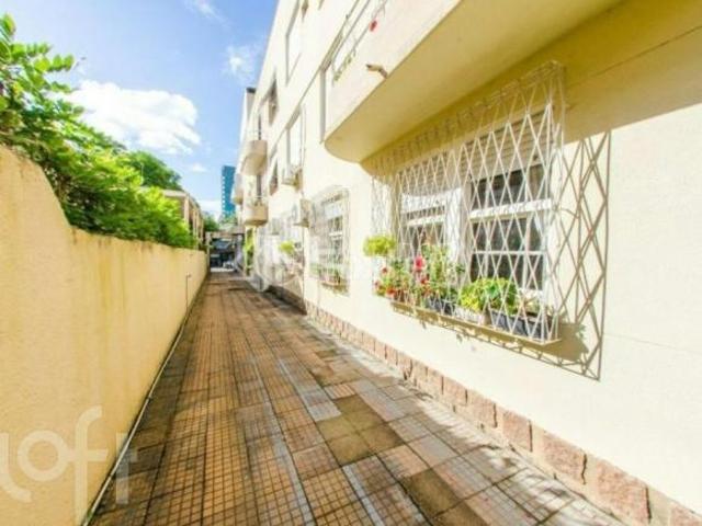 Apartamento, 2 dormitórios, 75.8 m², em Auxiliadora