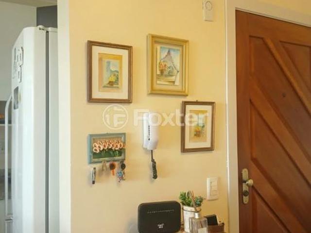 Apartamento, 2 dormitórios, 7675 m², em Glória