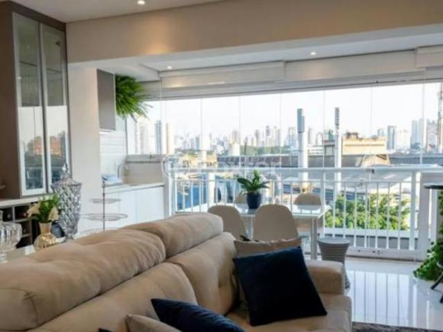 Apartamento, 2 dormitórios, 76 m², em Água Branca