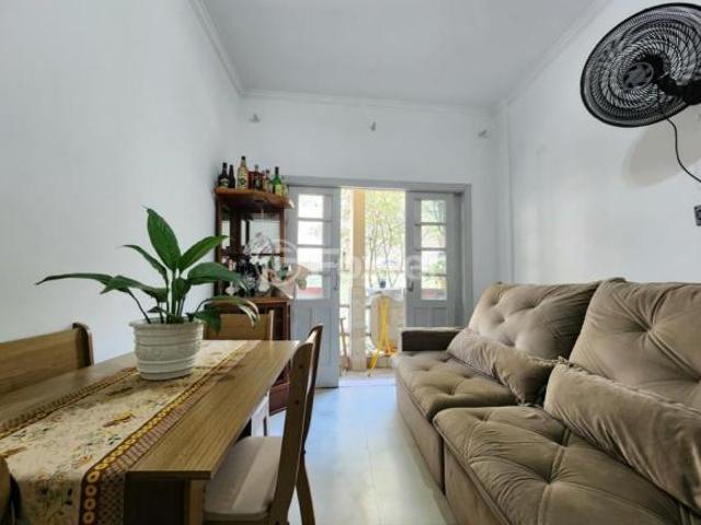 Apartamento, 2 dormitórios, 76 m², em Bela Vista