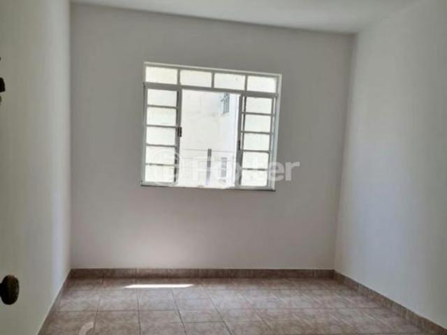 Apartamento, 2 dormitórios, 76 m², em Santana