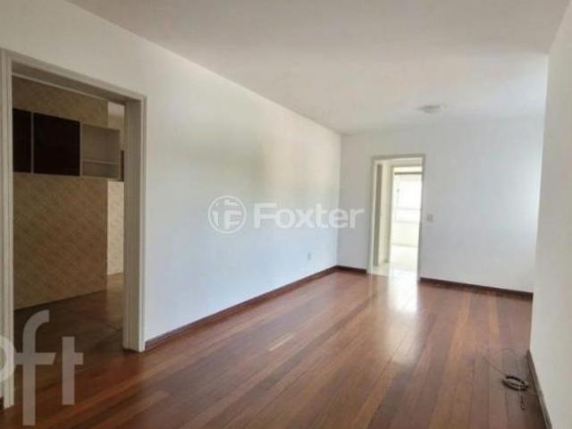 Apartamento, 2 dormitórios, 76 m², em Petrópolis