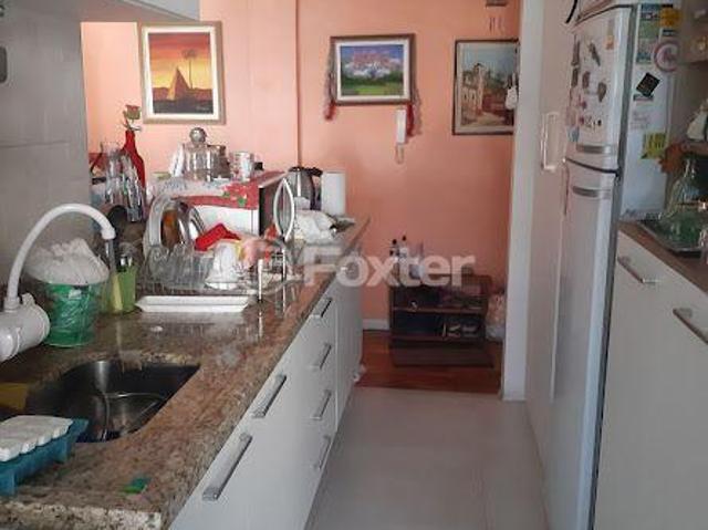 Apartamento, 2 dormitórios, 76.65 m², em Menino Deus