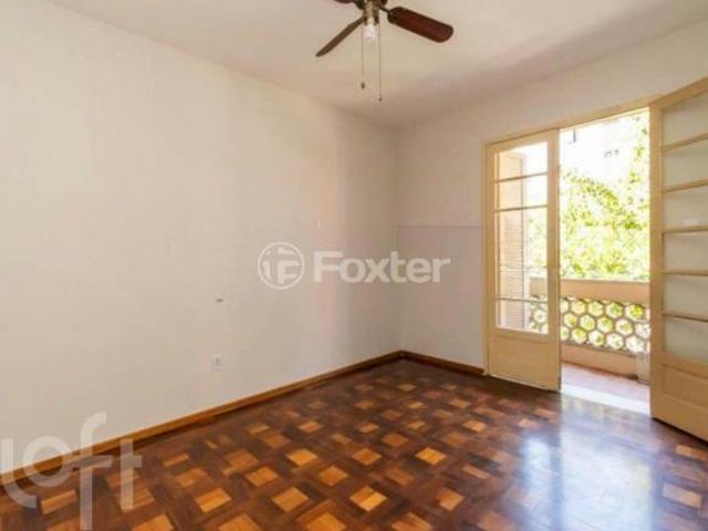 Apartamento, 2 dormitórios, 77 m², em Centro Histórico