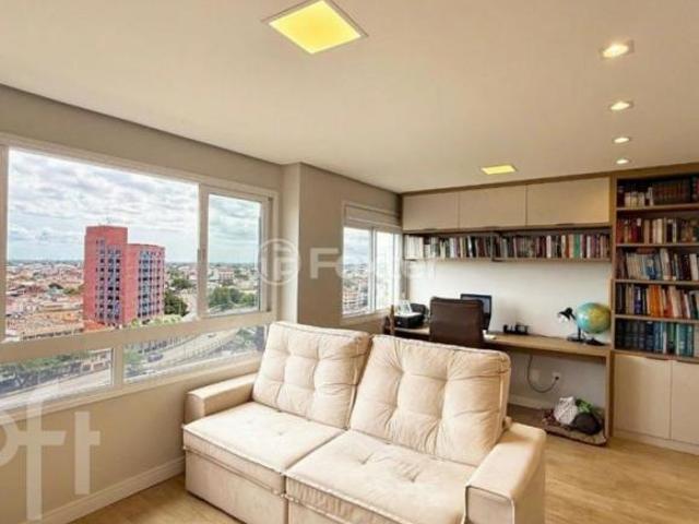 Apartamento, 2 dormitórios, 77 m², em São João