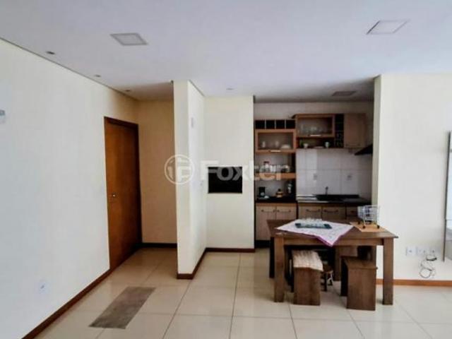 Apartamento, 2 dormitórios, 77.07 m², em Centro