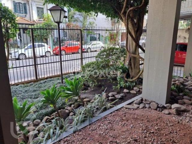 Apartamento, 2 dormitórios, 77.41 m², em Floresta