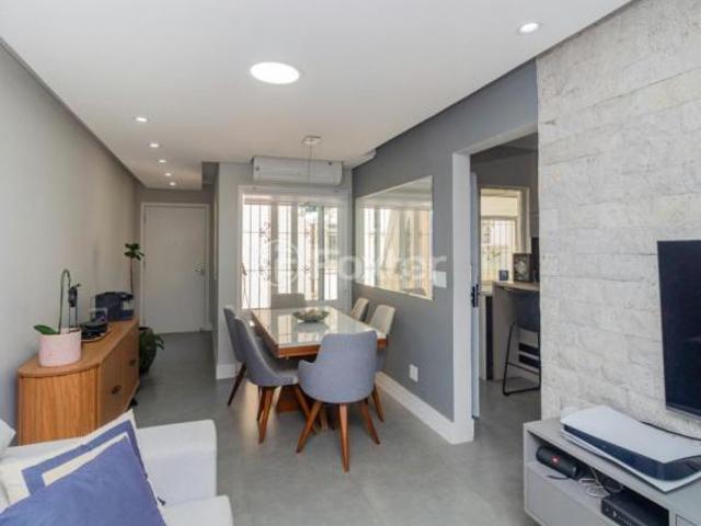 Apartamento, 2 dormitórios, 77.9 m², em Petrópolis