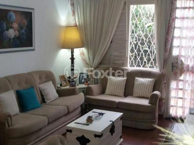 Apartamento, 2 dormitórios, 78 m², em Petrópolis