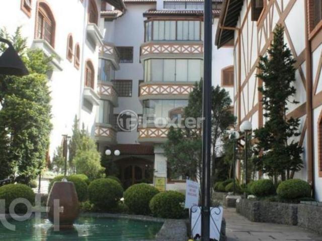 Apartamento, 2 dormitórios, 78.16 m², em Centro