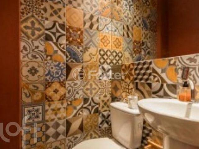 Apartamento, 2 dormitórios, 78.5 m², em Centro Histórico