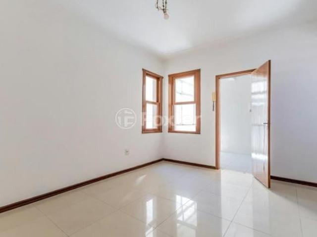 Apartamento, 2 dormitórios, 78.87 m², em Centro Histórico