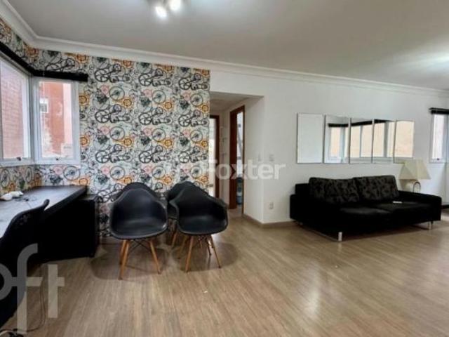 Apartamento, 2 dormitórios, 79.48 m², em Petrópolis