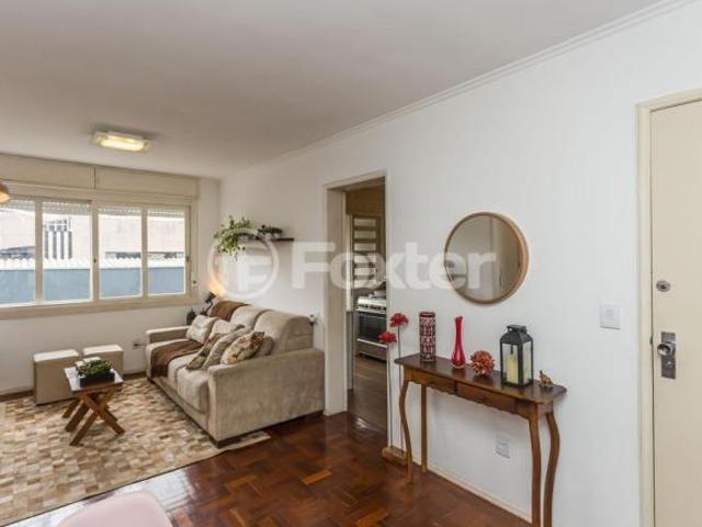 Apartamento, 2 dormitórios, 79.41 m², em Menino Deus