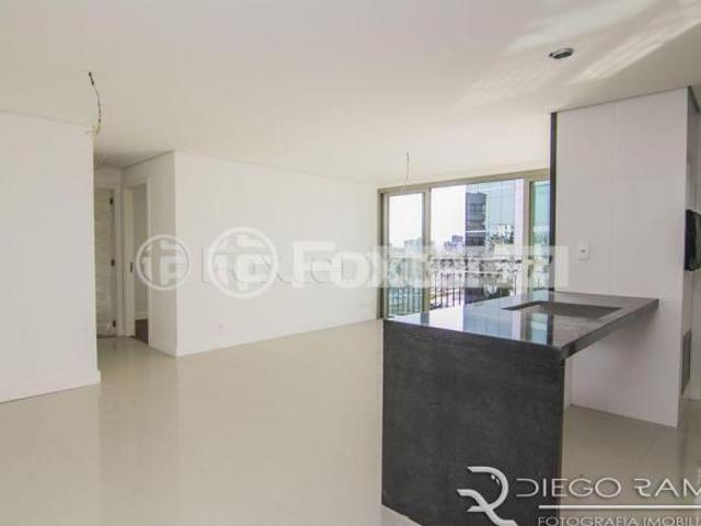 Apartamento, 2 dormitórios, 79.92 m², em Três Figueiras