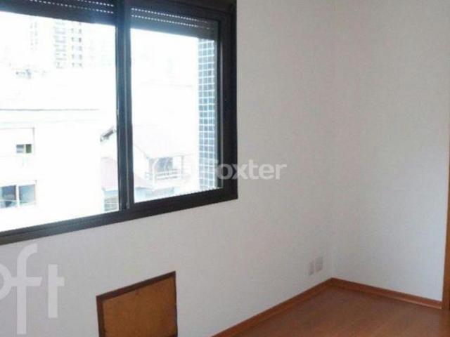 Apartamento, 2 dormitórios, 70 m², em Floresta
