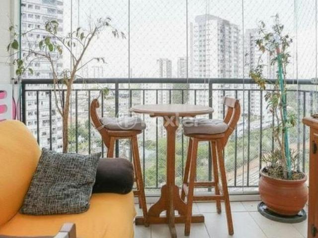 Apartamento, 2 dormitórios, 70 m², em Lapa