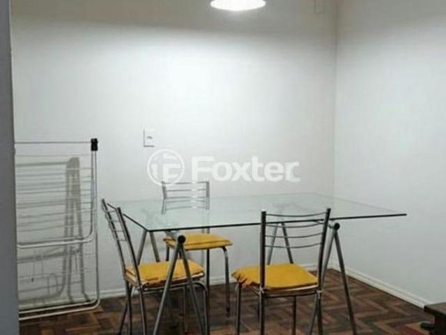 Apartamento, 2 dormitórios, 70 m², em São Sebastião
