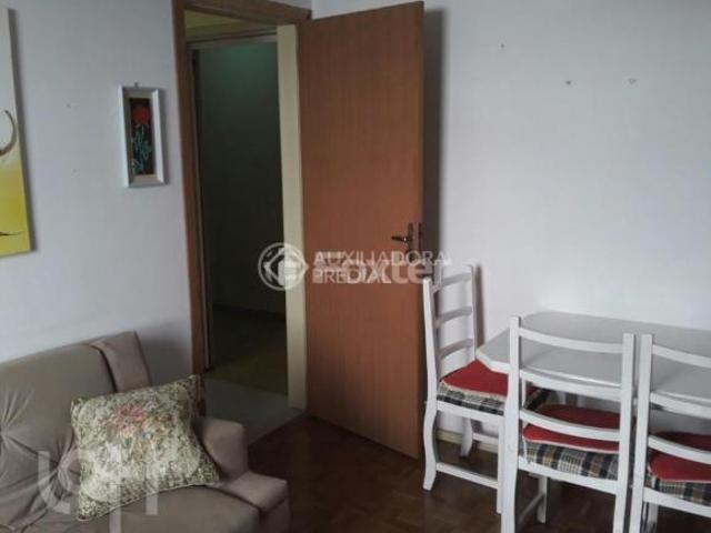 Apartamento, 2 dormitórios, 70 m², em Santa Tereza