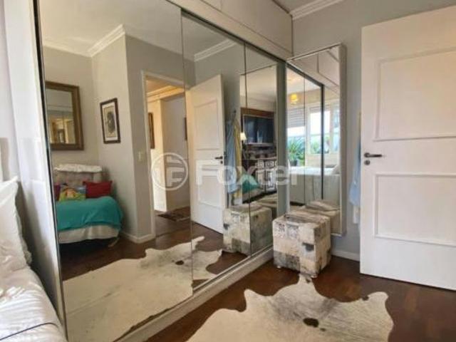 Apartamento, 2 dormitórios, 80 m², em Petrópolis