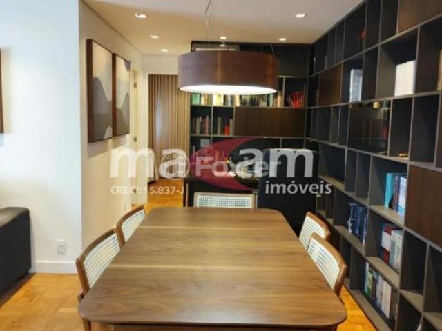 Apartamento, 2 dormitórios, 70 m², em Vila Cordeiro