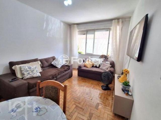 Apartamento, 2 dormitórios, 70 m², em Cristal