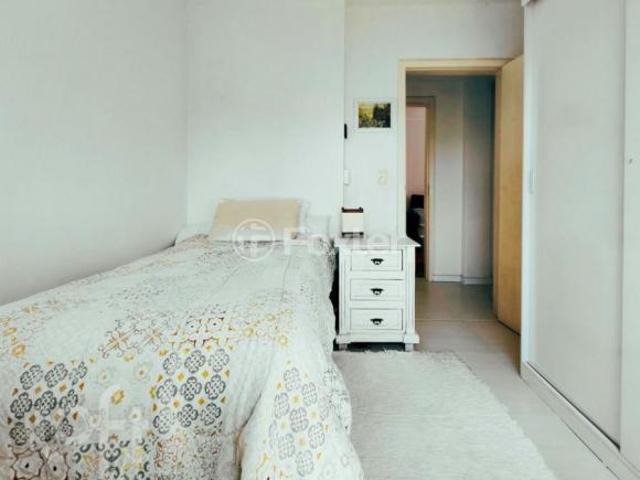 Apartamento, 2 dormitórios, 70.12 m², em Tristeza