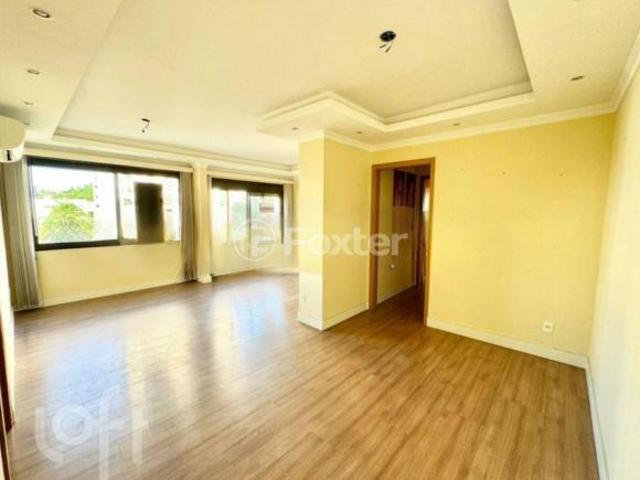 Apartamento, 2 dormitórios, 70.13 m², em Menino Deus