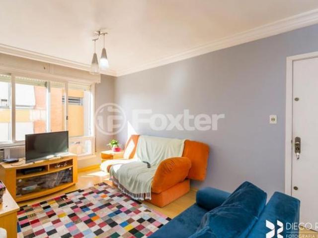 Apartamento, 2 dormitórios, 70.1 m², em Mont Serrat