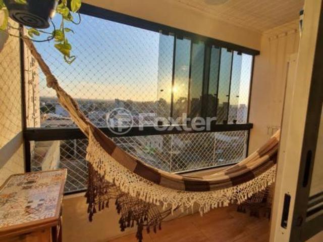 Apartamento, 2 dormitórios, 70.79 m², em Centro