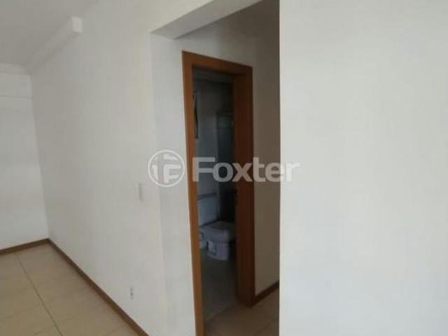 Apartamento, 2 dormitórios, 70.7 m², em Centro