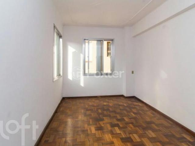 Apartamento, 2 dormitórios, 71 m², em Centro Histórico