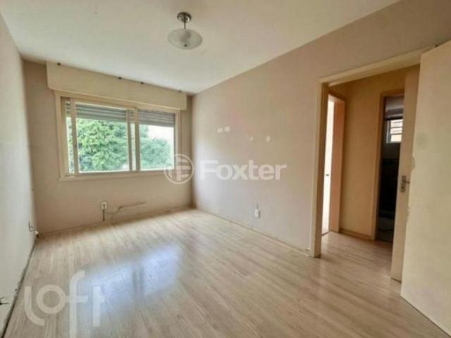 Apartamento, 2 dormitórios, 71.29 m², em São Sebastião