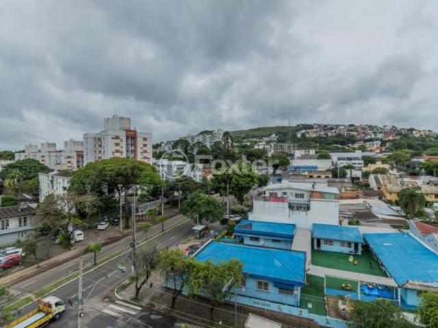 Apartamento, 2 dormitórios, 71.58 m², em Cristal