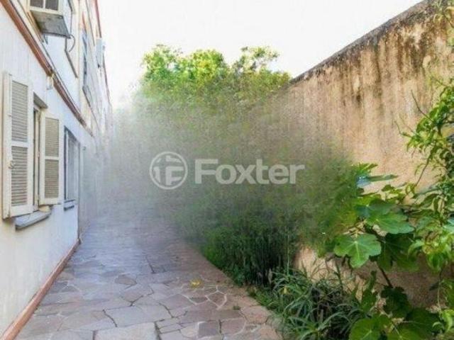 Apartamento, 2 dormitórios, 71.62 m², em Menino Deus