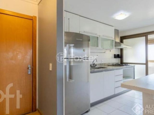 Apartamento, 2 dormitórios, 71.77 m², em Passo da Areia