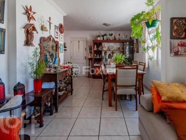Apartamento, 2 dormitórios, 72 m², em Jardim das Acácias