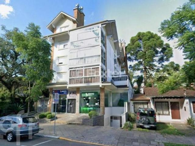 Apartamento, 2 dormitórios, 72.87 m², em Centro