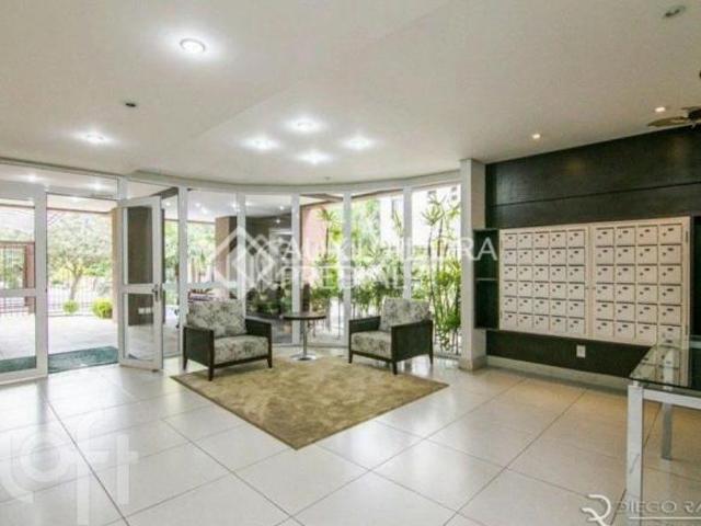 Apartamento, 2 dormitórios, 72.81 m², em Petrópolis