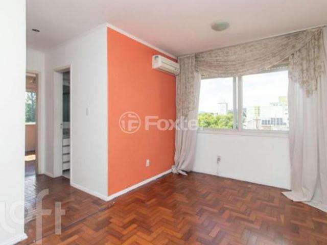 Apartamento, 2 dormitórios, 73.26 m², em Partenon