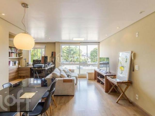 Apartamento, 2 dormitórios, 73.76 m², em Partenon