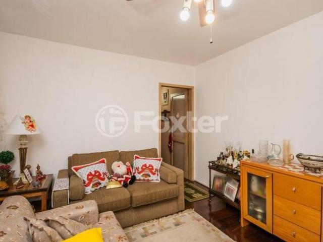 Apartamento, 2 dormitórios, 73.85 m², em Menino Deus