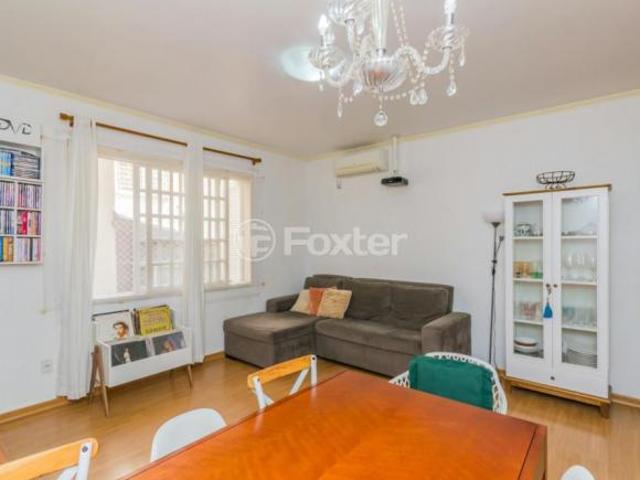 Apartamento, 2 dormitórios, 84 m², em Petrópolis